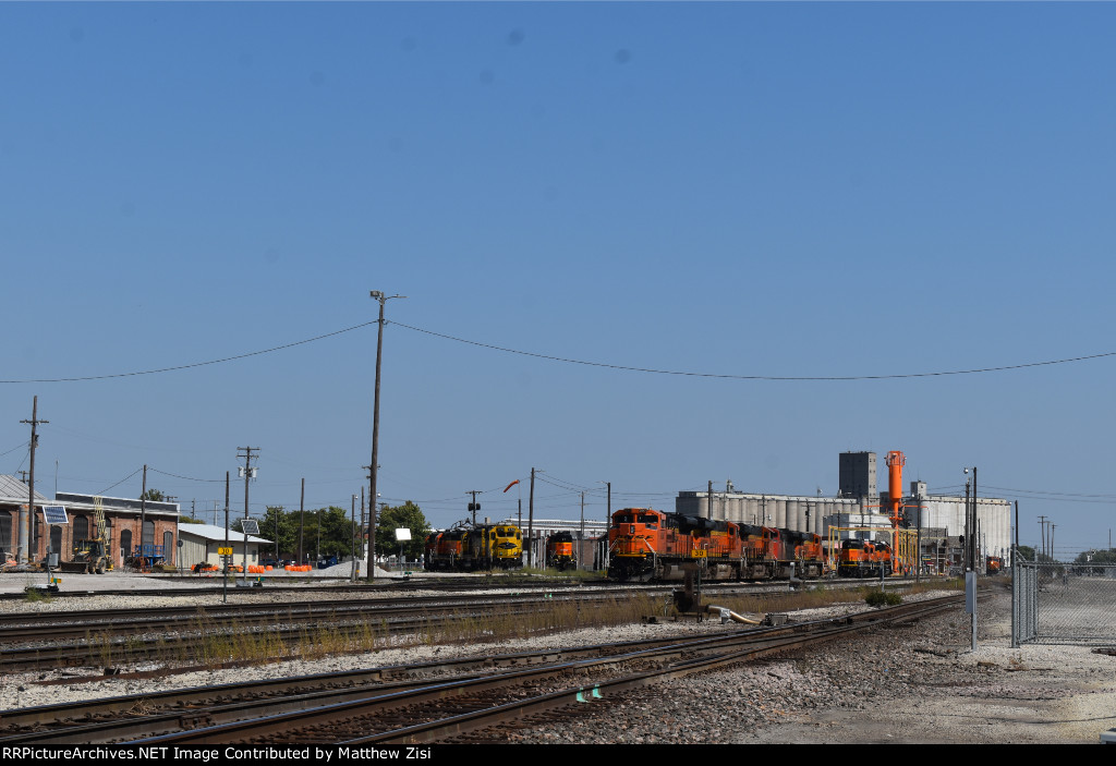 BNSF 3115 2803 2551 7401 CN 8917 BNSF 6517 7540 9047